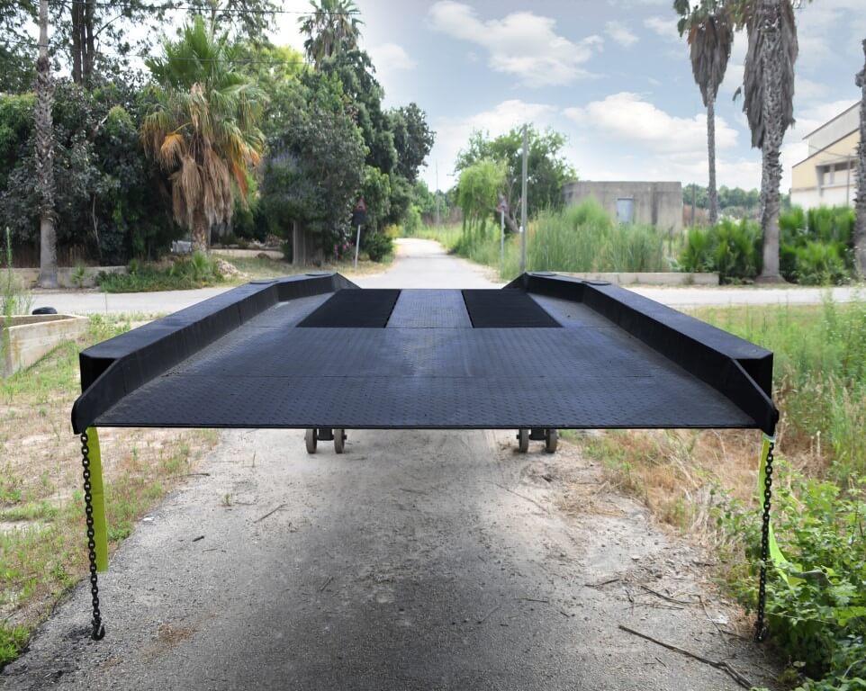 Mobile Ramp for uploading containers - Mifram Security