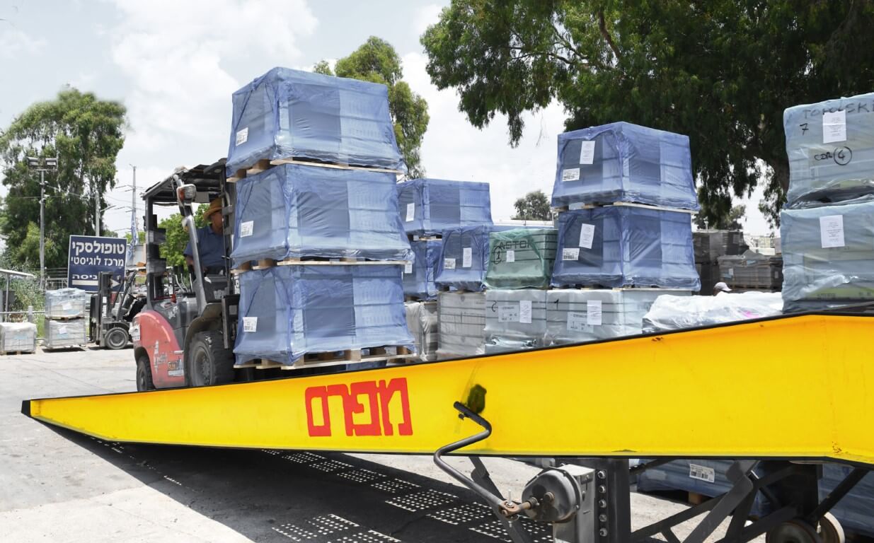 Mobile Ramp for uploading containers - Mifram Security